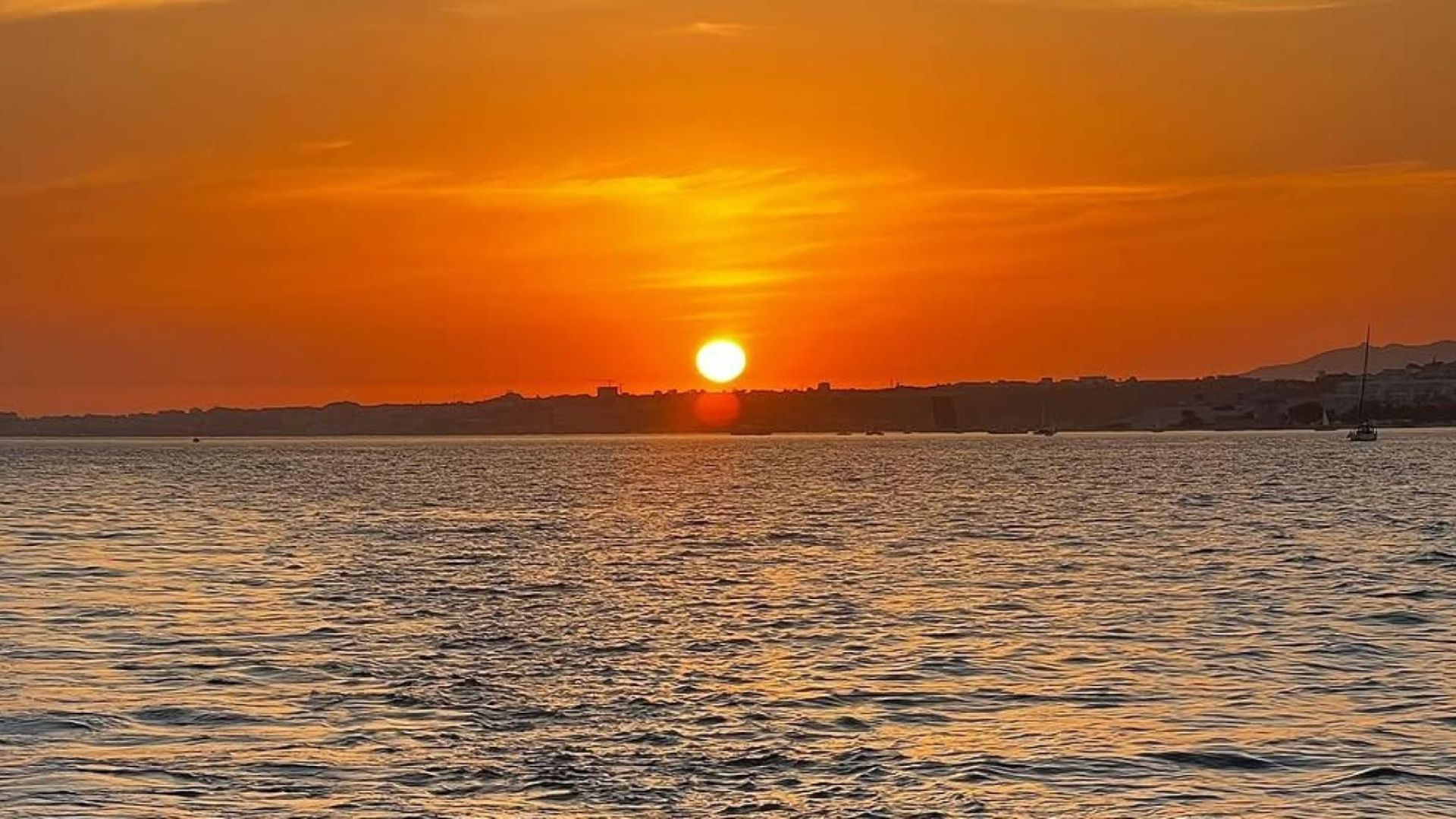 Sunset Sailing Cruise - Lisboat